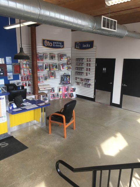 Rent self storage at 711 Branch Avenue Providence, RI 02904 - Compass ...